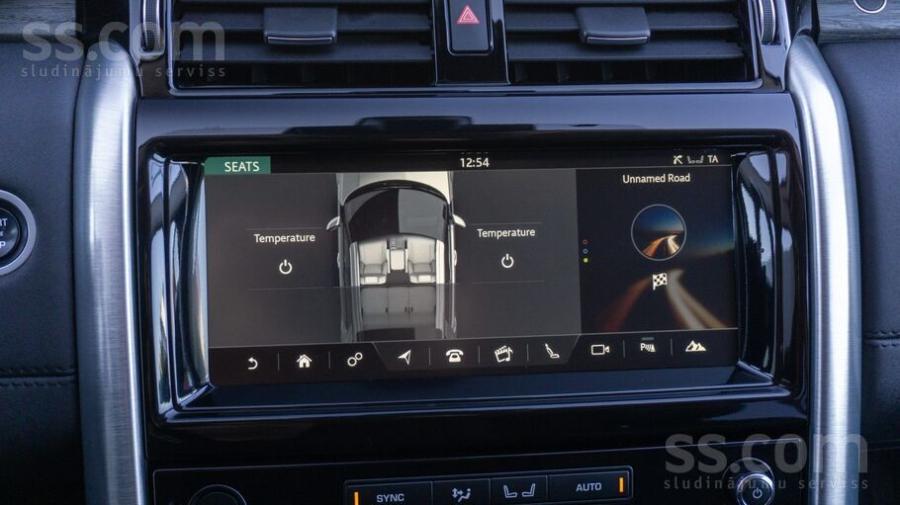 Melns Land Rover Discovery 2017 Rīga, ar dzinēja tilpumu 2.00 L un nobraukumu 162 tūkst. km par 18490 €, foto 20 vietnē AUTOMOTO.COM.LV