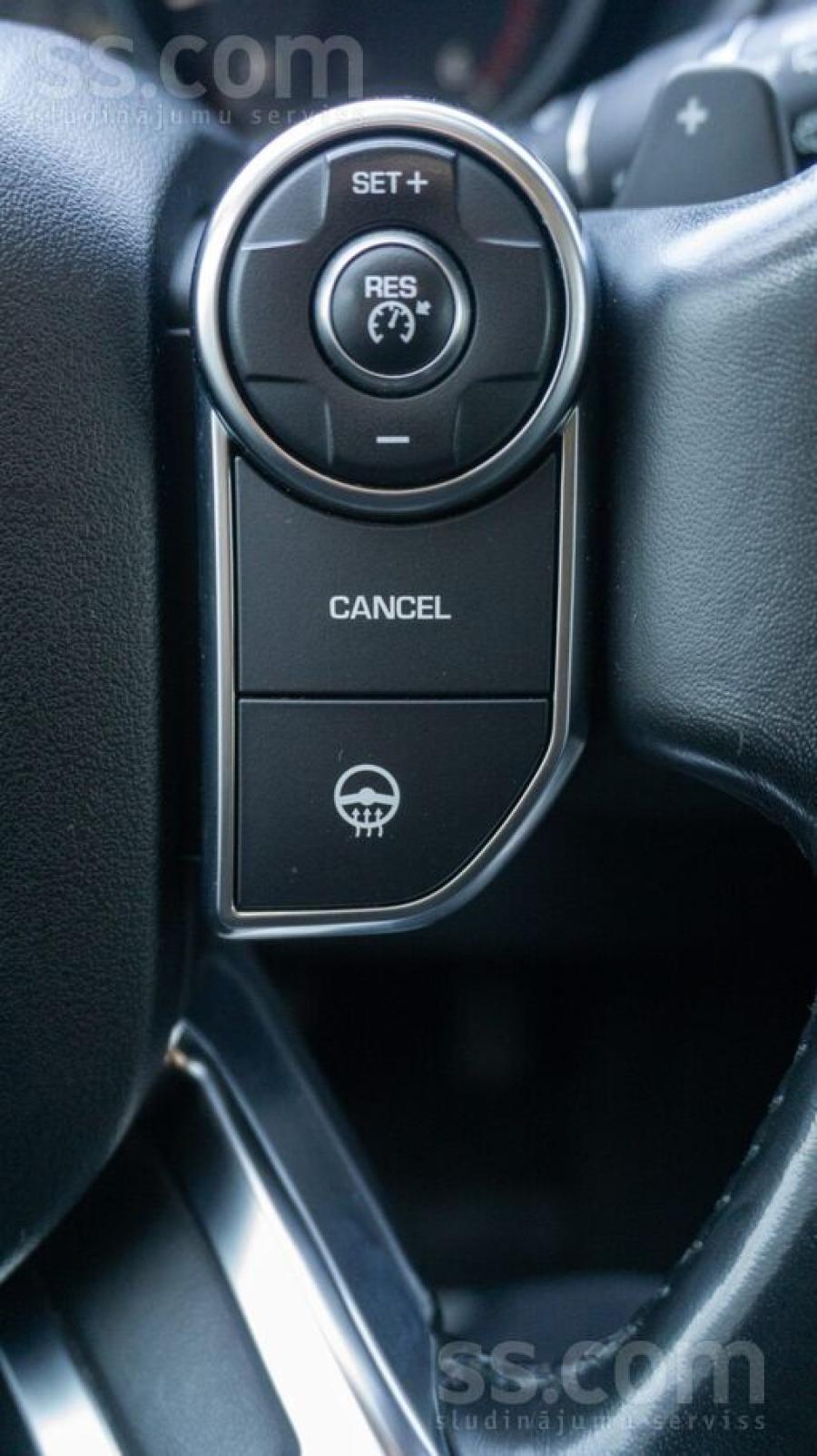 Melns Land Rover Discovery 2017 Rīga, ar dzinēja tilpumu 2.00 L un nobraukumu 162 tūkst. km par 18490 €, foto 22 vietnē AUTOMOTO.COM.LV