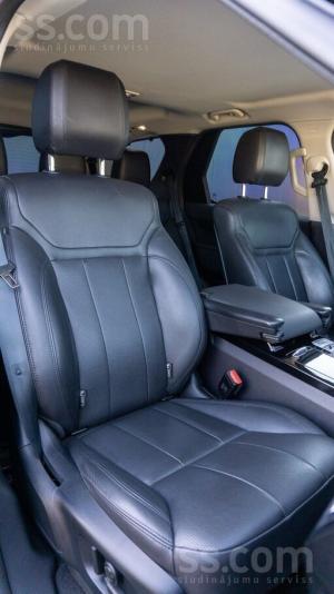 Melns Land Rover Discovery 2017 Rīga, ar dzinēja tilpumu 2.00 L un nobraukumu 162 tūkst. km par 18490 €, foto 33 vietnē AUTOMOTO.COM.LV
