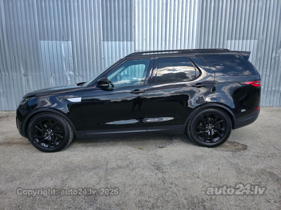 Black Land Rover Discovery 2017 in Tallinn, with an engine capacity of 3.00 L and mileage of 105 thousand km for 24990 €, photo 6 on AUTOMOTO.COM.LV