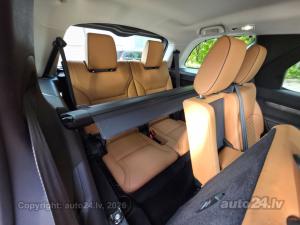 Black Land Rover Discovery 2017 in Tallinn, with an engine capacity of 3.00 L and mileage of 105 thousand km for 24990 €, photo 16 on AUTOMOTO.COM.LV