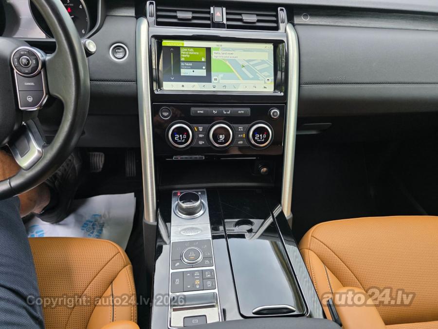 Black Land Rover Discovery 2017 in Tallinn, with an engine capacity of 3.00 L and mileage of 105 thousand km for 24990 €, photo 20 on AUTOMOTO.COM.LV