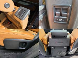 Black Land Rover Discovery 2017 in Tallinn, with an engine capacity of 3.00 L and mileage of 105 thousand km for 24990 €, photo 22 on AUTOMOTO.COM.LV