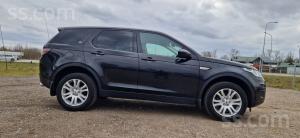 Black Land Rover Discovery 2017 in Daugavpils, with an engine capacity of 2.00 L and mileage of 179 thousand km for 14100 €, photo 7 on AUTOMOTO.COM.LV