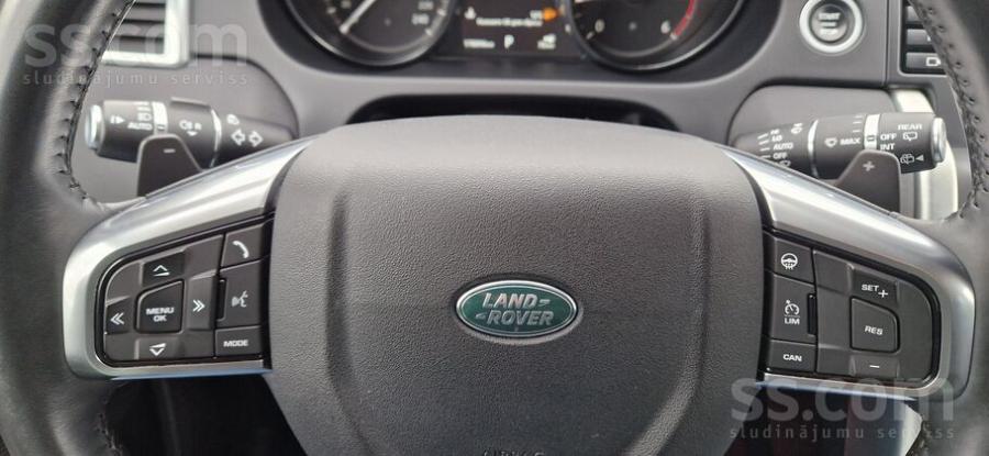 Black Land Rover Discovery 2017 in Daugavpils, with an engine capacity of 2.00 L and mileage of 179 thousand km for 14100 €, photo 16 on AUTOMOTO.COM.LV