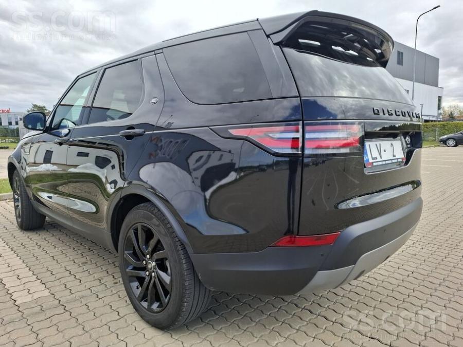 Melns Land Rover Discovery 2017 Rīga, ar dzinēja tilpumu 2.00 L un nobraukumu 141 tūkst. km par 16500 €, foto 5 vietnē AUTOMOTO.COM.LV
