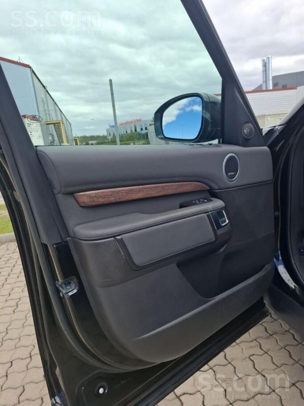 Land Rover Discovery 2017 Rīga vietnē Melns Land Rover Discovery 2017 Rīga, ar dzinēja tilpumu 2.00 L un nobraukumu 141 tūkst. km par 16500 €, foto 10 vietnē AUTOMOTO.COM.LV