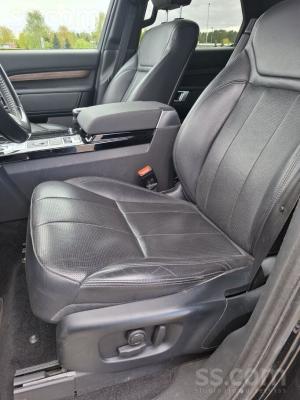 Melns Land Rover Discovery 2017 Rīga, ar dzinēja tilpumu 2.00 L un nobraukumu 141 tūkst. km par 16500 €, foto 12 vietnē AUTOMOTO.COM.LV