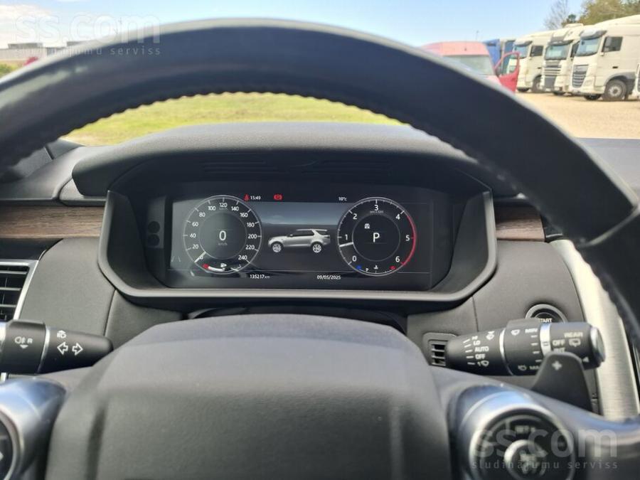 Melns Land Rover Discovery 2017 Rīga, ar dzinēja tilpumu 2.00 L un nobraukumu 141 tūkst. km par 16500 €, foto 18 vietnē AUTOMOTO.COM.LV