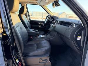Black Land Rover Discovery 2017 in Riga, with an engine capacity of 3.00 L and mileage of 164 thousand km for 15995 €, photo 28 on AUTOMOTO.COM.LV