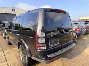 Melns Land Rover Discovery 2017 Rīga, ar dzinēja tilpumu 3.00 L un nobraukumu 164 tūkst. km par 15995 €, foto 5 vietnē AUTOMOTO.COM.LV