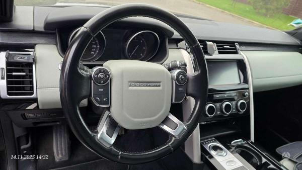Melns Land Rover Discovery 2017 Klaipėda, ar dzinēja tilpumu 2.00 L un nobraukumu 141 tūkst. km par 14000 €, foto 6 vietnē AUTOMOTO.COM.LV