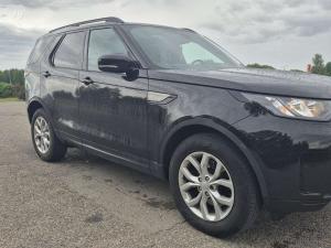 Melns Land Rover Discovery 2017 Šauļi, ar dzinēja tilpumu 2.00 L un nobraukumu 166 tūkst. km par 14700 €, foto  vietnē AUTOMOTO.COM.LV