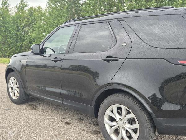 Melns Land Rover Discovery 2017 Šauļi, ar dzinēja tilpumu 2.00 L un nobraukumu 166 tūkst. km par 14700 €, foto 9 vietnē AUTOMOTO.COM.LV