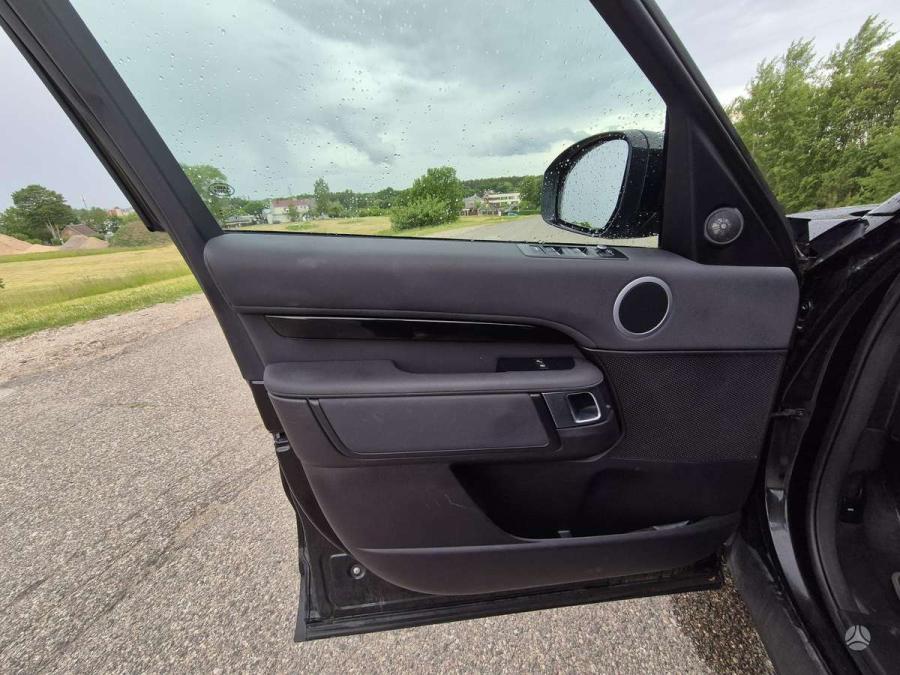 Black Land Rover Discovery 2017 in Siauliai, with an engine capacity of 2.00 L and mileage of 166 thousand km for 14700 €, photo 23 on AUTOMOTO.COM.LV
