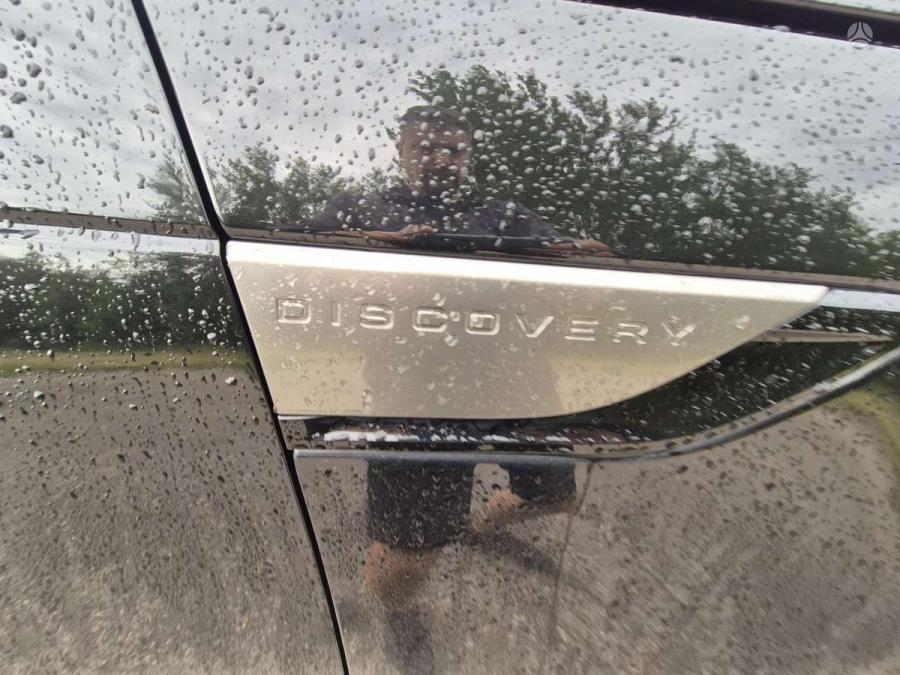 Black Land Rover Discovery 2017 in Siauliai, with an engine capacity of 2.00 L and mileage of 166 thousand km for 14700 €, photo 25 on AUTOMOTO.COM.LV