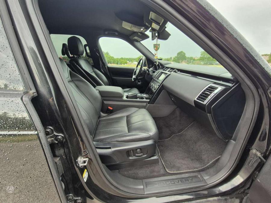 Black Land Rover Discovery 2017 in Siauliai, with an engine capacity of 2.00 L and mileage of 166 thousand km for 14700 €, photo 32 on AUTOMOTO.COM.LV