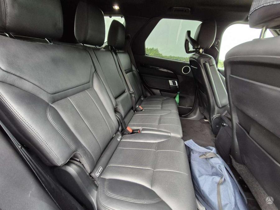 Black Land Rover Discovery 2017 in Siauliai, with an engine capacity of 2.00 L and mileage of 166 thousand km for 14700 €, photo 34 on AUTOMOTO.COM.LV