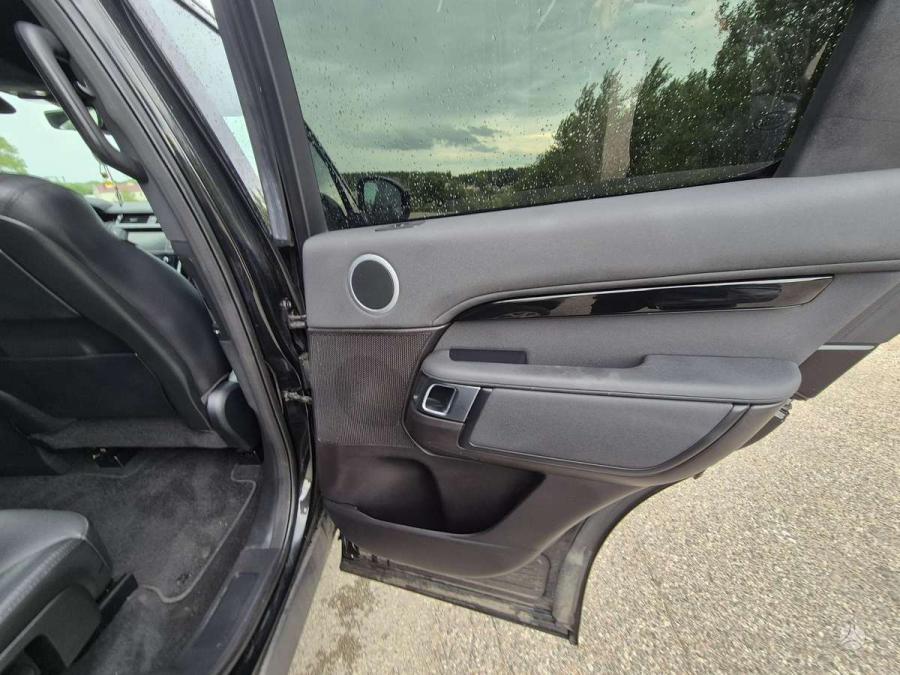 Black Land Rover Discovery 2017 in Siauliai, with an engine capacity of 2.00 L and mileage of 166 thousand km for 14700 €, photo 35 on AUTOMOTO.COM.LV