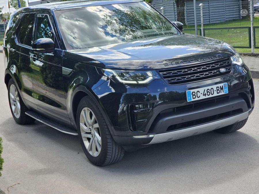 Black Land Rover Discovery 2017 in Taurage, with an engine capacity of 2.00 L and mileage of 172 thousand km for 18000 €, photo 6 on AUTOMOTO.COM.LV