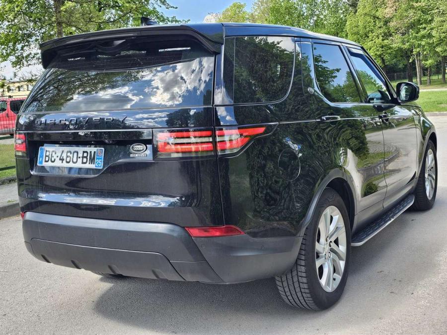 Black Land Rover Discovery 2017 in Taurage, with an engine capacity of 2.00 L and mileage of 172 thousand km for 18000 €, photo 12 on AUTOMOTO.COM.LV