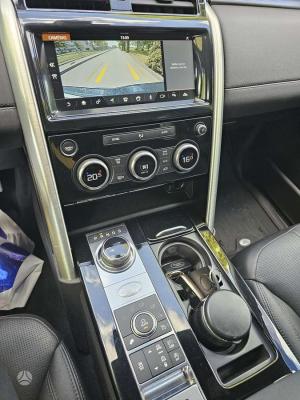 Black Land Rover Discovery 2017 in Taurage, with an engine capacity of 2.00 L and mileage of 172 thousand km for 18000 €, photo 22 on AUTOMOTO.COM.LV