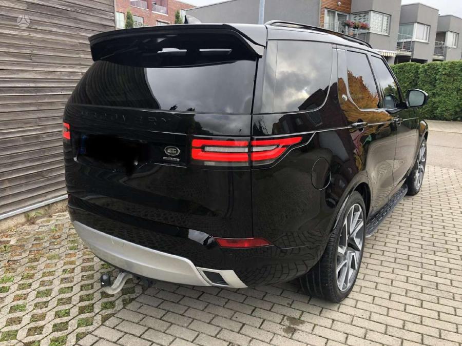 Melns Land Rover Discovery 2018 Kauņa, ar dzinēja tilpumu 2.99 L un nobraukumu 175 tūkst. km par 31500 €, foto 6 vietnē AUTOMOTO.COM.LV