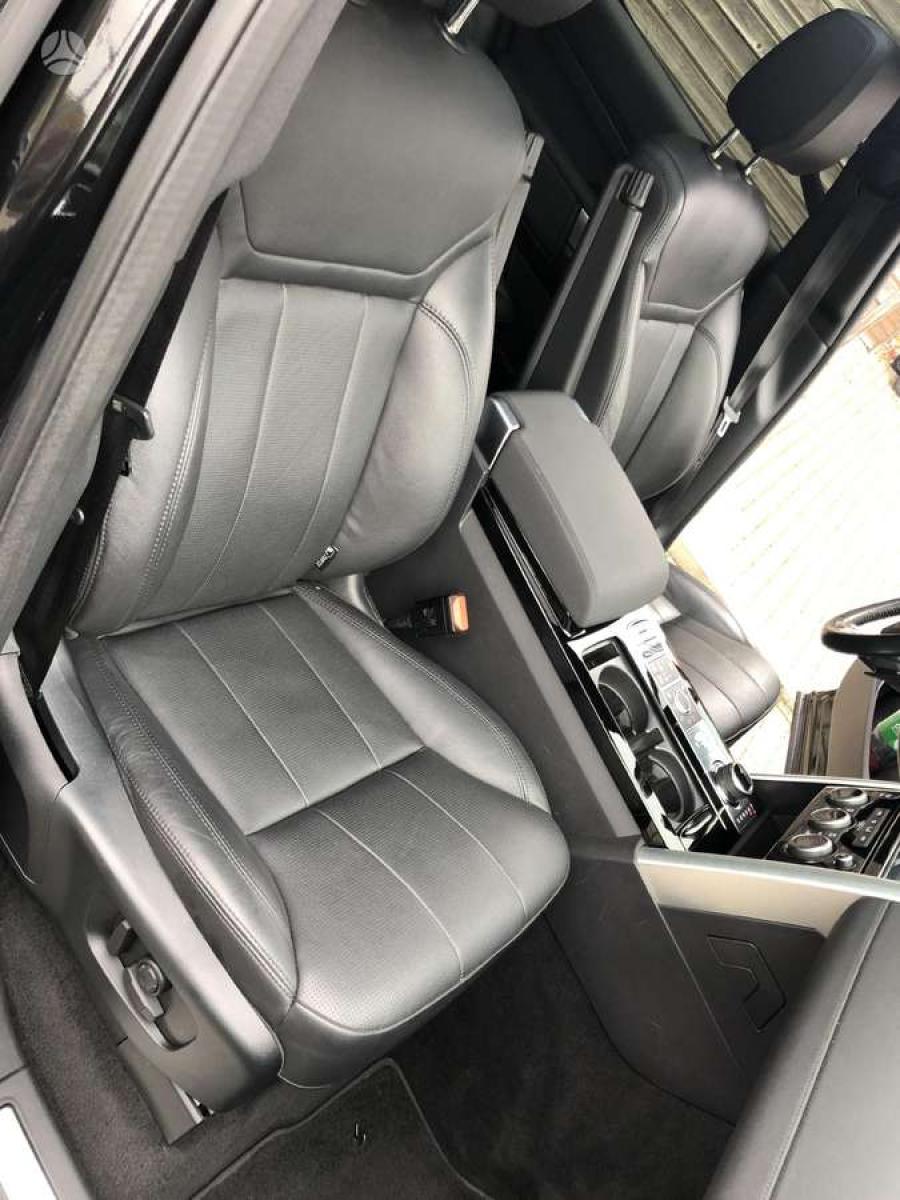 Melns Land Rover Discovery 2018 Kauņa, ar dzinēja tilpumu 2.99 L un nobraukumu 175 tūkst. km par 31500 €, foto 17 vietnē AUTOMOTO.COM.LV
