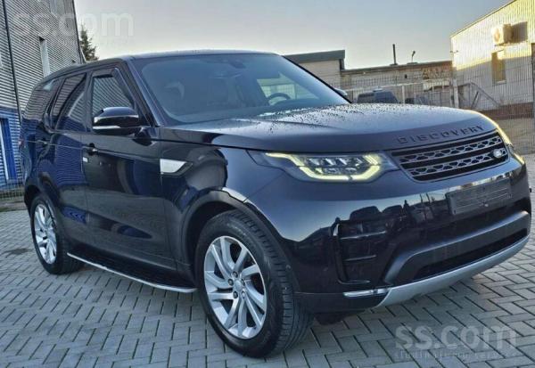 Black Land Rover Discovery 2018 in Riga, with an engine capacity of 3.00 L and mileage of 141 thousand km for 16800 €, photo 1 on AUTOMOTO.COM.LV