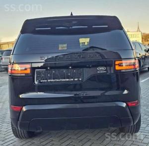 Black Land Rover Discovery 2018 in Riga, with an engine capacity of 3.00 L and mileage of 141 thousand km for 16800 €, photo 8 on AUTOMOTO.COM.LV