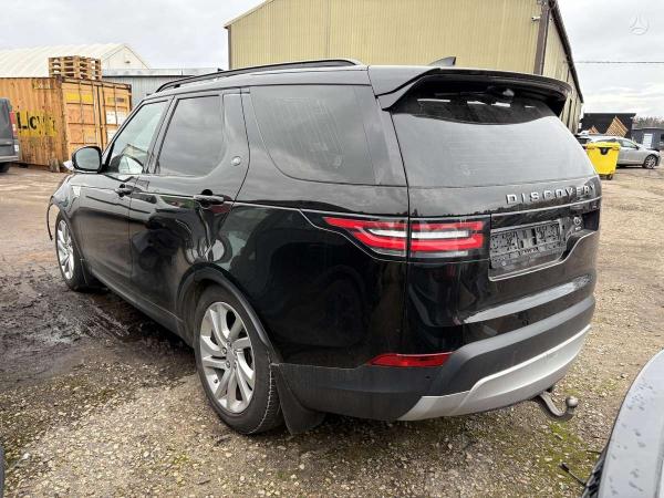 Melns Land Rover Discovery 2018 Rīga, ar dzinēja tilpumu 2.00 L un nobraukumu 85 tūkst. km par 11707 €, foto 4 vietnē AUTOMOTO.COM.LV