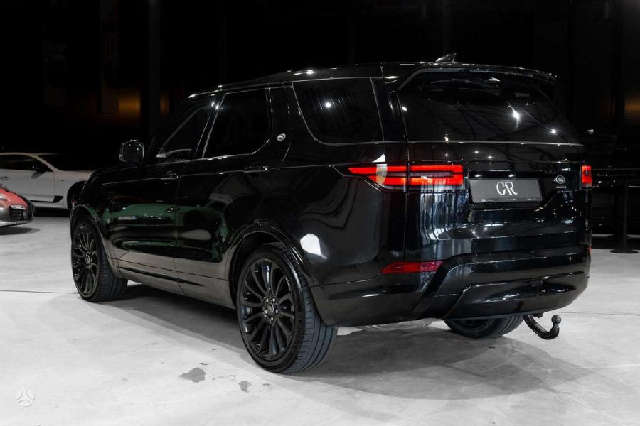 Black Land Rover Discovery 2018 in Riga, with an engine capacity of 2.99 L and mileage of 220 thousand km for 16500 €, photo 6 on AUTOMOTO.COM.LV