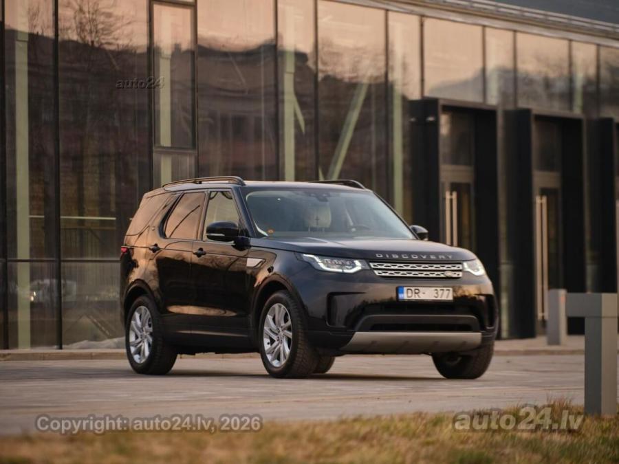 Black Land Rover Discovery 2018 in Riga, with an engine capacity of 2.00 L and mileage of 96 thousand km for 21900 €, photo 1 on AUTOMOTO.COM.LV