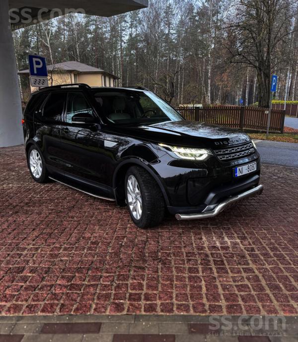 Melns Land Rover Discovery 2018 Jūrmala, ar dzinēja tilpumu 2.00 L un nobraukumu 139 tūkst. km par 24750 €, foto 1 vietnē AUTOMOTO.COM.LV