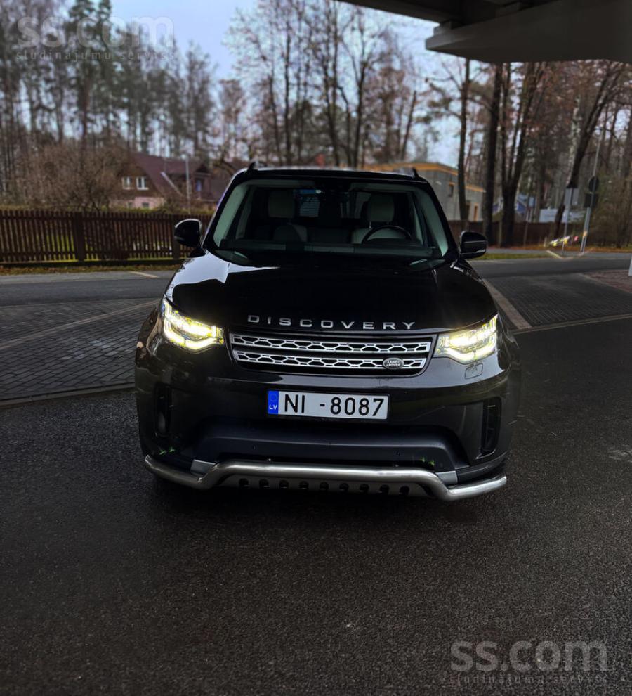 Melns Land Rover Discovery 2018 Jūrmala, ar dzinēja tilpumu 2.00 L un nobraukumu 139 tūkst. km par 24750 €, foto 4 vietnē AUTOMOTO.COM.LV