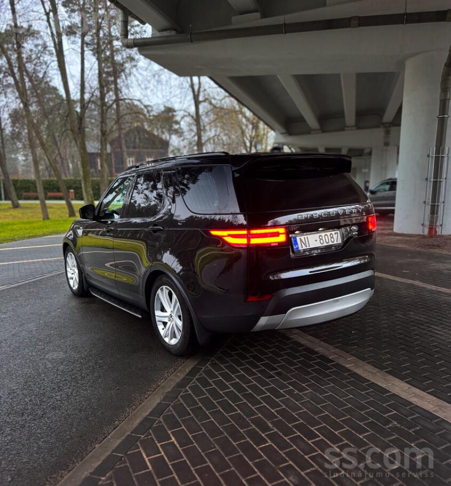 Melns Land Rover Discovery 2018 Jūrmala, ar dzinēja tilpumu 2.00 L un nobraukumu 139 tūkst. km par 24750 €, foto 10 vietnē AUTOMOTO.COM.LV