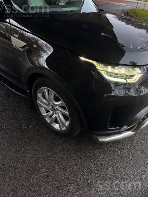 Melns Land Rover Discovery 2018 Jūrmala, ar dzinēja tilpumu 2.00 L un nobraukumu 139 tūkst. km par 24750 €, foto 13 vietnē AUTOMOTO.COM.LV