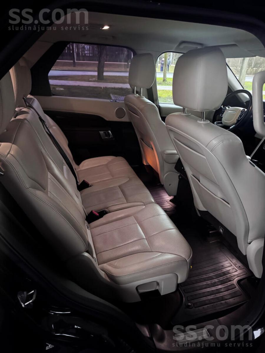 Melns Land Rover Discovery 2018 Jūrmala, ar dzinēja tilpumu 2.00 L un nobraukumu 139 tūkst. km par 24750 €, foto 16 vietnē AUTOMOTO.COM.LV