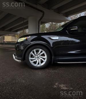 Melns Land Rover Discovery 2018 Jūrmala, ar dzinēja tilpumu 2.00 L un nobraukumu 139 tūkst. km par 24750 €, foto 20 vietnē AUTOMOTO.COM.LV