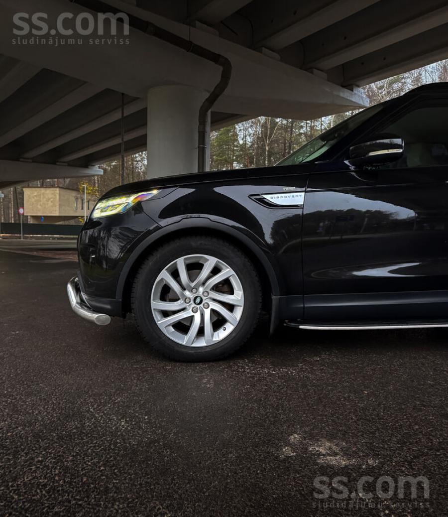 Melns Land Rover Discovery 2018 Jūrmala, ar dzinēja tilpumu 2.00 L un nobraukumu 139 tūkst. km par 24750 €, foto 20 vietnē AUTOMOTO.COM.LV