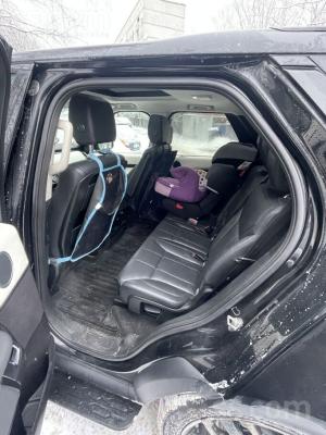 Melns Land Rover Discovery 2018 Rīga, ar dzinēja tilpumu 3.00 L un nobraukumu 147 tūkst. km par 15150 €, foto 7 vietnē AUTOMOTO.COM.LV