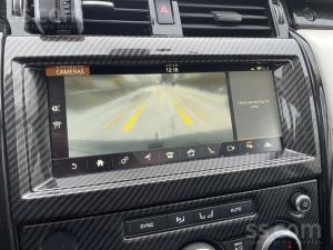 Melns Land Rover Discovery 2018 Rīga, ar dzinēja tilpumu 3.00 L un nobraukumu 147 tūkst. km par 15150 €, foto 12 vietnē AUTOMOTO.COM.LV