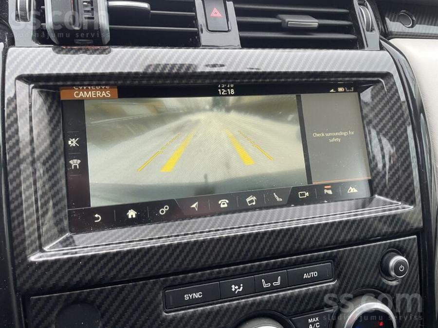 Melns Land Rover Discovery 2018 Rīga, ar dzinēja tilpumu 3.00 L un nobraukumu 147 tūkst. km par 15150 €, foto 12 vietnē AUTOMOTO.COM.LV