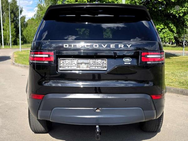 Black Land Rover Discovery 2018 in Taurage, with an engine capacity of 2.00 L and mileage of 197 thousand km for 16500 €, photo 6 on AUTOMOTO.COM.LV