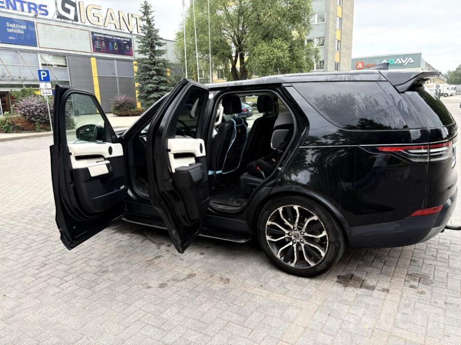 Melns Land Rover Discovery 2018 Rīga, ar dzinēja tilpumu 3.00 L un nobraukumu 154 tūkst. km par 22450 €, foto 4 vietnē AUTOMOTO.COM.LV