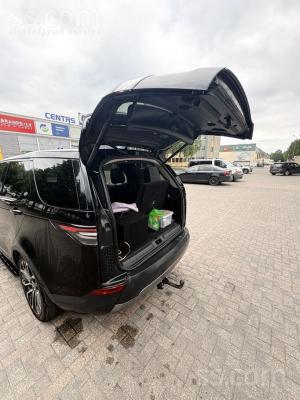 Melns Land Rover Discovery 2018 Rīga, ar dzinēja tilpumu 3.00 L un nobraukumu 154 tūkst. km par 22450 €, foto 6 vietnē AUTOMOTO.COM.LV