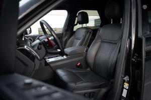 Black Land Rover Discovery 2018 in Vilnius, with an engine capacity of 2.00 L and mileage of 177 thousand km for 18000 €, photo 16 on AUTOMOTO.COM.LV