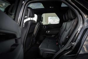 Black Land Rover Discovery 2018 in Vilnius, with an engine capacity of 2.00 L and mileage of 177 thousand km for 18000 €, photo 23 on AUTOMOTO.COM.LV