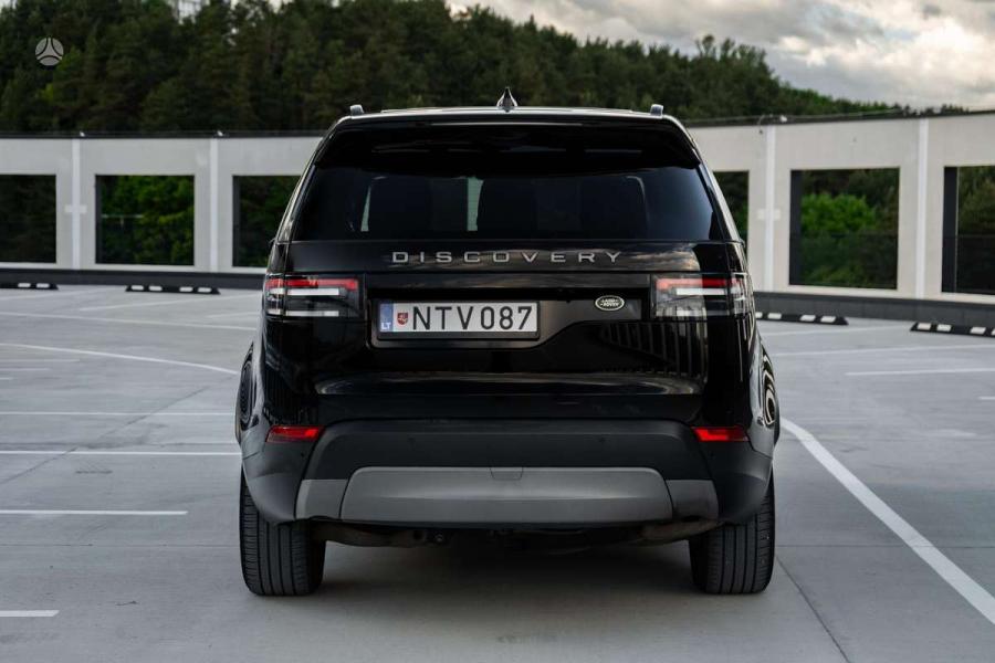 Black Land Rover Discovery 2018 in Vilnius, with an engine capacity of 2.00 L and mileage of 177 thousand km for 18000 €, photo 25 on AUTOMOTO.COM.LV