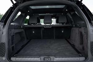 Black Land Rover Discovery 2018 in Vilnius, with an engine capacity of 2.00 L and mileage of 177 thousand km for 18000 €, photo 26 on AUTOMOTO.COM.LV